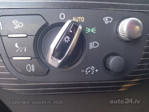 Audi SQ7 2017 Tallina vietnē Melns Audi SQ7 2017 Tallina, ar dzinēja tilpumu 4.00 L un nobraukumu 350 tūkst. km par 20000 €, foto 11 vietnē AUTOMOTO.COM.LV