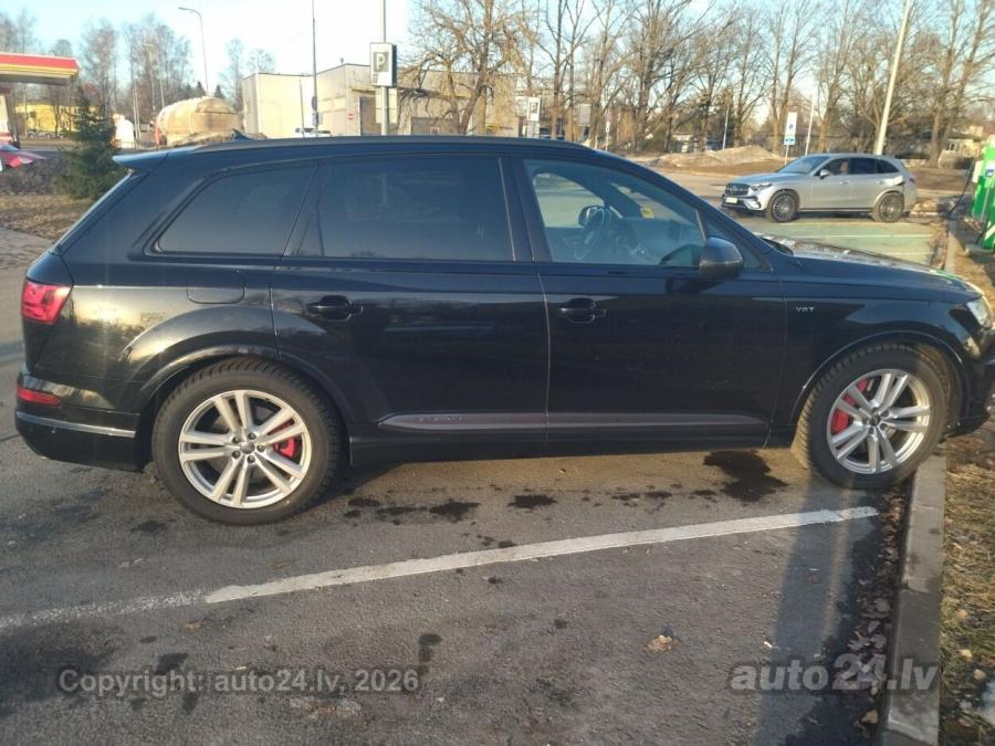 Melns Audi SQ7 2017 Tallina, ar dzinēja tilpumu 4.00 L un nobraukumu 350 tūkst. km par 20000 €, foto 12 vietnē AUTOMOTO.COM.LV