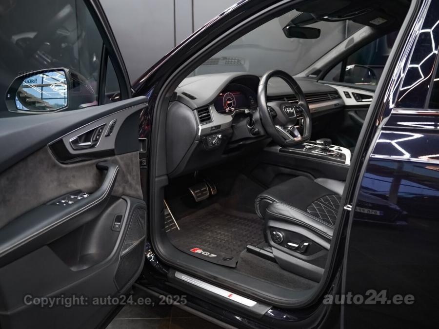Melns Audi SQ7 2018 Tallina, ar dzinēja tilpumu 4.00 L un nobraukumu 166 tūkst. km par 42900 €, foto 5 vietnē AUTOMOTO.COM.LV