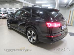 Black Audi SQ7 2018 in Tallinn, with an engine capacity of 4.00 L and mileage of 67 thousand km for 48200 €, photo 2 on AUTOMOTO.COM.LV