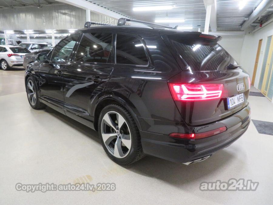 Black Audi SQ7 2018 in Tallinn, with an engine capacity of 4.00 L and mileage of 67 thousand km for 48200 €, photo 2 on AUTOMOTO.COM.LV