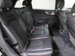 Black Audi SQ7 2018 in Tallinn, with an engine capacity of 4.00 L and mileage of 67 thousand km for 48200 €, photo 5 on AUTOMOTO.COM.LV