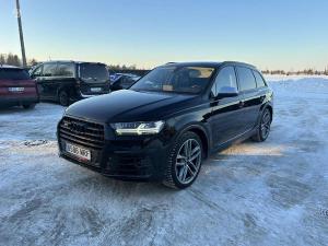 Melns Audi SQ7 2018 Panevēža, ar dzinēja tilpumu 3.96 L un nobraukumu 87 tūkst. km par 37500 €, foto  vietnē AUTOMOTO.COM.LV