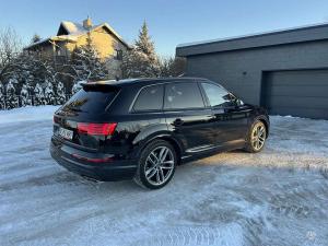 Melns Audi SQ7 2018 Panevēža, ar dzinēja tilpumu 3.96 L un nobraukumu 87 tūkst. km par 37500 €, foto 5 vietnē AUTOMOTO.COM.LV