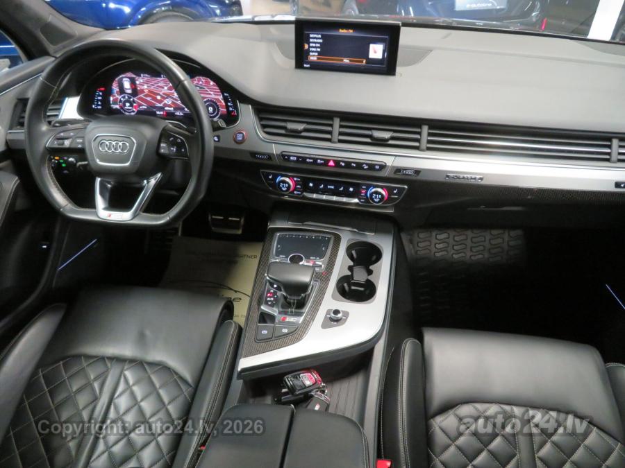 Black Audi SQ7 2018 in Tallinn, with an engine capacity of 4.00 L and mileage of 196 thousand km for 36000 €, photo 4 on AUTOMOTO.COM.LV