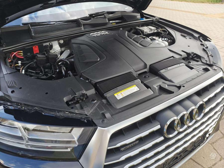 Melns Audi SQ7 2018 Šauļi, ar dzinēja tilpumu 3.00 L un nobraukumu 186 tūkst. km par 22900 €, foto 1 vietnē AUTOMOTO.COM.LV