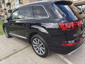 Melns Audi SQ7 2018 Šauļi, ar dzinēja tilpumu 3.00 L un nobraukumu 186 tūkst. km par 22900 €, foto 5 vietnē AUTOMOTO.COM.LV