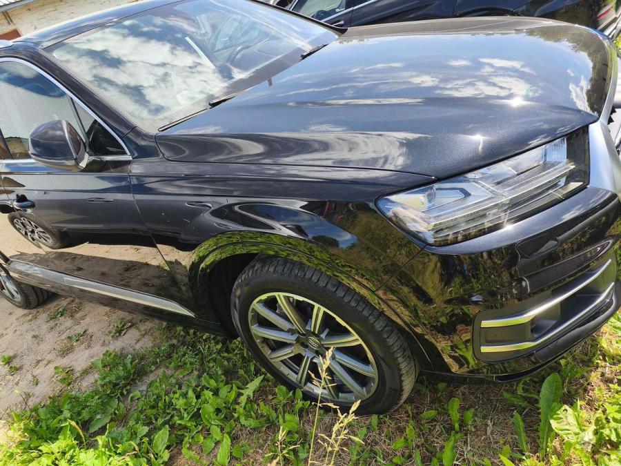 Melns Audi SQ7 2018 Šauļi, ar dzinēja tilpumu 3.00 L un nobraukumu 186 tūkst. km par 22900 €, foto 10 vietnē AUTOMOTO.COM.LV