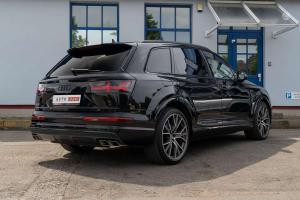 Melns Audi SQ7 2018 Viļņa, ar dzinēja tilpumu 3.96 L un nobraukumu 203 tūkst. km par 37999 €, foto 11 vietnē AUTOMOTO.COM.LV