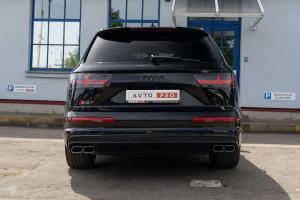 Melns Audi SQ7 2018 Viļņa, ar dzinēja tilpumu 3.96 L un nobraukumu 203 tūkst. km par 37999 €, foto 12 vietnē AUTOMOTO.COM.LV