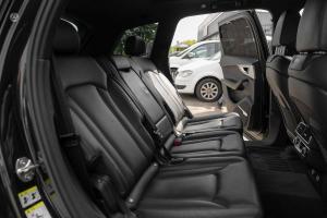 Melns Audi SQ7 2018 Viļņa, ar dzinēja tilpumu 3.96 L un nobraukumu 203 tūkst. km par 37999 €, foto 19 vietnē AUTOMOTO.COM.LV