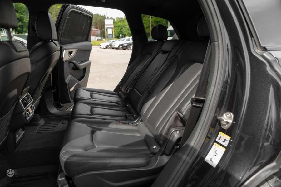 Melns Audi SQ7 2018 Viļņa, ar dzinēja tilpumu 3.96 L un nobraukumu 203 tūkst. km par 37999 €, foto 20 vietnē AUTOMOTO.COM.LV