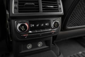 Melns Audi SQ7 2018 Viļņa, ar dzinēja tilpumu 3.96 L un nobraukumu 203 tūkst. km par 37999 €, foto 32 vietnē AUTOMOTO.COM.LV