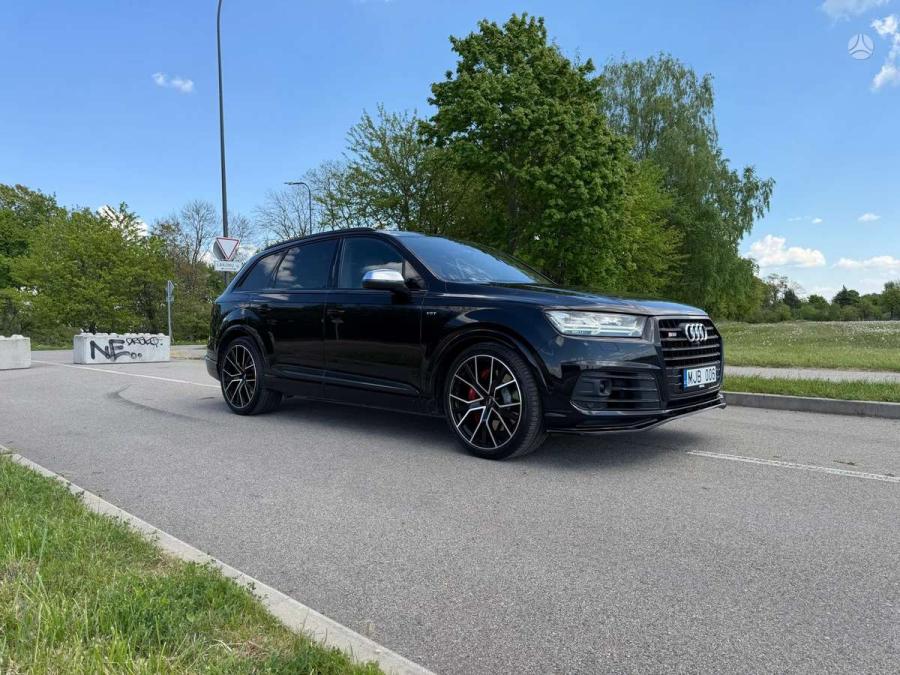 Black Audi SQ7 2018 in Kaunas, with an engine capacity of 3.96 L and mileage of 158 thousand km for 31900 €, photo 8 on AUTOMOTO.COM.LV