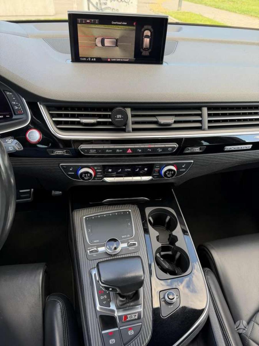 Black Audi SQ7 2018 in Kaunas, with an engine capacity of 3.96 L and mileage of 158 thousand km for 31900 €, photo 14 on AUTOMOTO.COM.LV