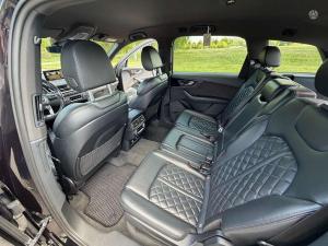 Black Audi SQ7 2018 in Kaunas, with an engine capacity of 3.96 L and mileage of 158 thousand km for 31900 €, photo 16 on AUTOMOTO.COM.LV