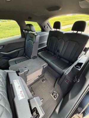 Black Audi SQ7 2018 in Kaunas, with an engine capacity of 3.96 L and mileage of 158 thousand km for 31900 €, photo 18 on AUTOMOTO.COM.LV