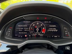 Black Audi SQ7 2018 in Kaunas, with an engine capacity of 3.96 L and mileage of 158 thousand km for 31900 €, photo 25 on AUTOMOTO.COM.LV