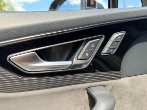 Black Audi SQ7 2018 in Kaunas, with an engine capacity of 3.96 L and mileage of 158 thousand km for 31900 €, photo 26 on AUTOMOTO.COM.LV