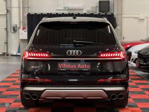 Black Audi SQ7 2020 in Vilnius, with an engine capacity of 3.96 L and mileage of 276 thousand km for 42990 €, photo 5 on AUTOMOTO.COM.LV