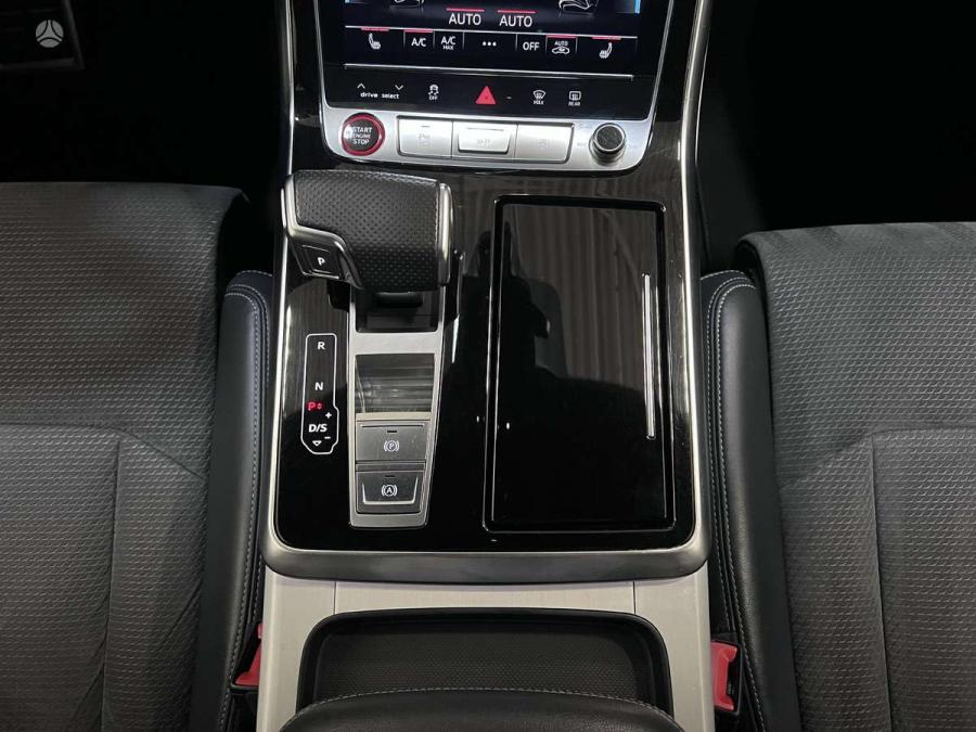 Black Audi SQ7 2020 in Vilnius, with an engine capacity of 3.96 L and mileage of 276 thousand km for 42990 €, photo 26 on AUTOMOTO.COM.LV