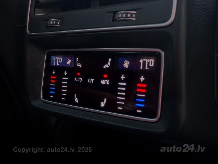 Черный Ауди SQ7 2020 в Вильянди, объемом двигателя 4.00 л и пробегом 200 тыс. км за 59999 €, фото 17 на AUTOMOTO.COM.LV