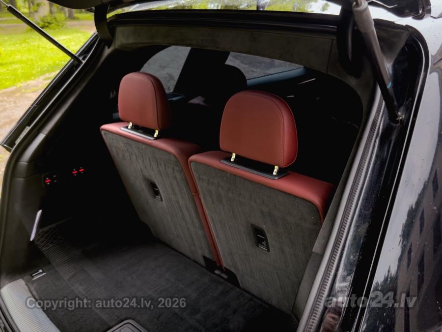 Черный Ауди SQ7 2020 в Вильянди, объемом двигателя 4.00 л и пробегом 200 тыс. км за 59999 €, фото 24 на AUTOMOTO.COM.LV