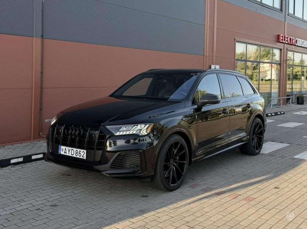 Melns Audi SQ7 2021 Klaipėda, ar dzinēja tilpumu 3.96 L un nobraukumu 175 tūkst. km par 58000 €, foto 1 vietnē AUTOMOTO.COM.LV