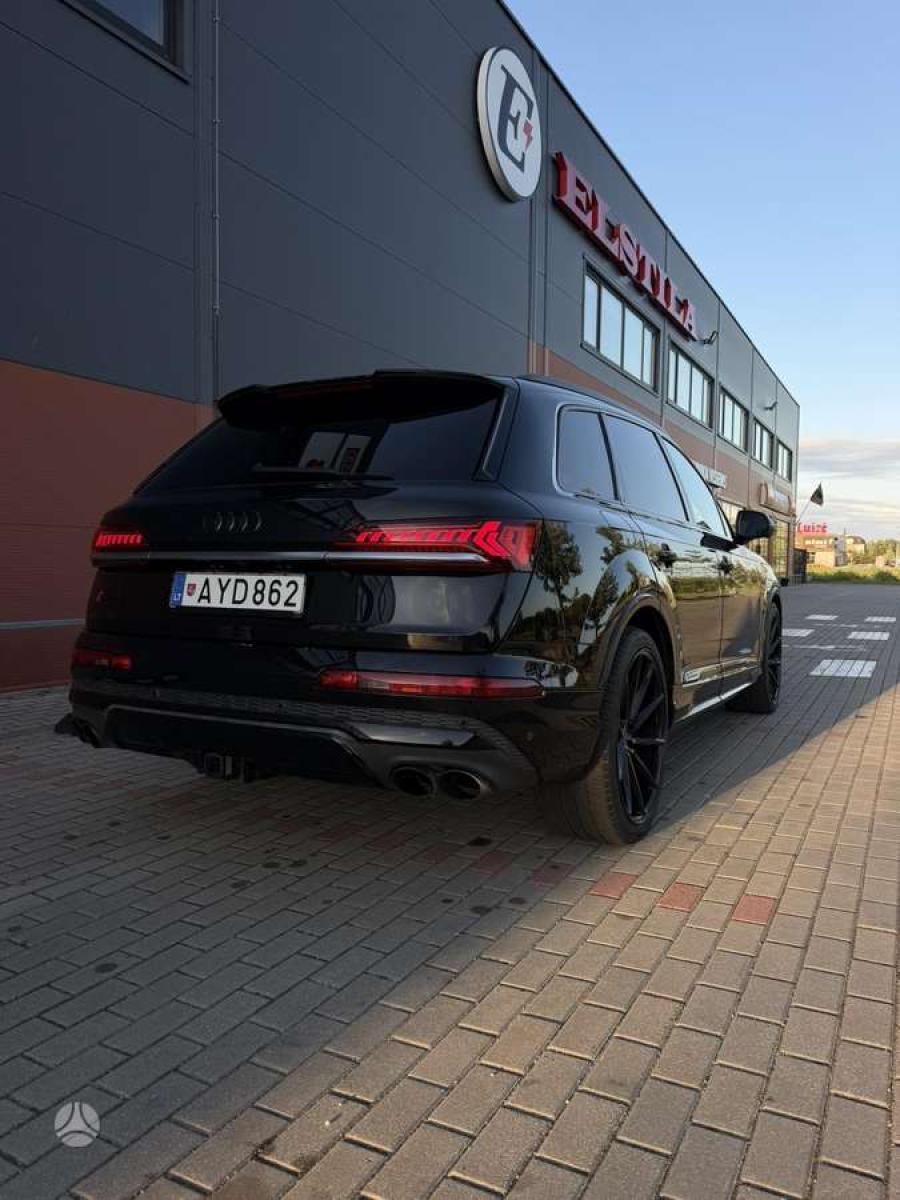 Черный Ауди SQ7 2021 в Клайпеда, объемом двигателя 3.96 л и пробегом 175 тыс. км за 58000 €, фото 5 на AUTOMOTO.COM.LV