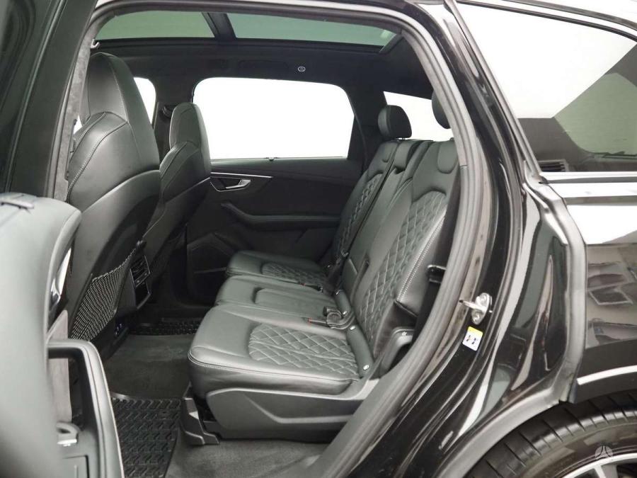 Black Audi SQ7 2021 in Vilnius, with an engine capacity of 4.00 L and mileage of 138 thousand km for 59000 €, photo 20 on AUTOMOTO.COM.LV