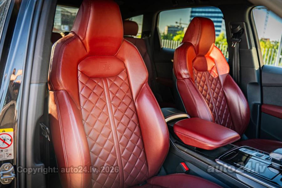 Melns Audi SQ7 2021 Tallina, ar dzinēja tilpumu 4.00 L un nobraukumu 90 tūkst. km par 79000 €, foto 11 vietnē AUTOMOTO.COM.LV