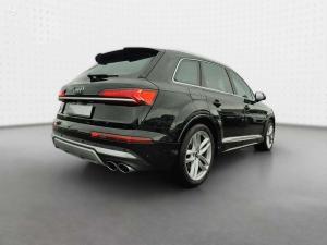 Black Audi SQ7 2022 in Vilnius, with an engine capacity of 4.00 L and mileage of 108 thousand km for 67200 €, photo 2 on AUTOMOTO.COM.LV