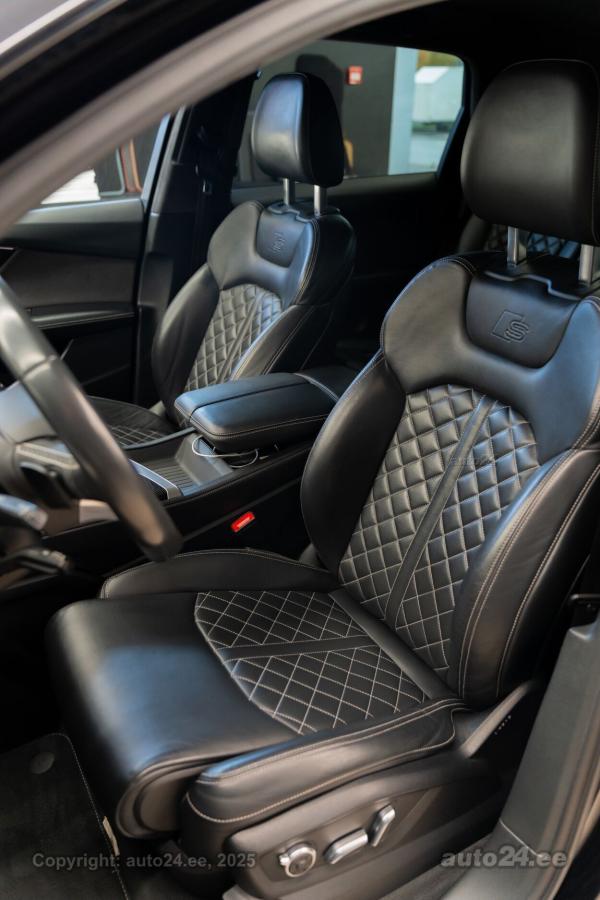 Melns Audi SQ7 2017 Tallina, ar dzinēja tilpumu 4.00 L un nobraukumu 207 tūkst. km par 34999 €, foto 11 vietnē AUTOMOTO.COM.LV