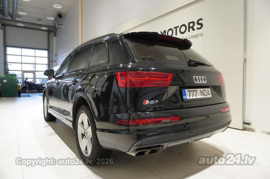 Black Audi SQ7 2017 in Tallinn, with an engine capacity of 4.00 L and mileage of 209 thousand km for 23000 €, photo 2 on AUTOMOTO.COM.LV