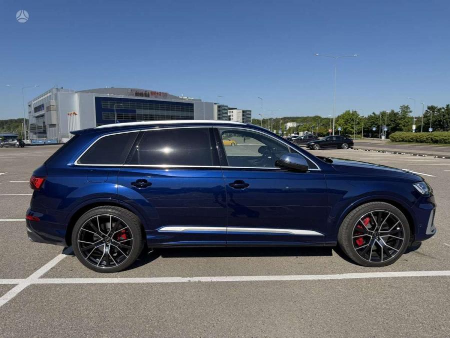 Blue Audi SQ7 2020 in Vilnius, with an engine capacity of 3.96 L and mileage of 109 thousand km for 52000 €, photo 1 on AUTOMOTO.COM.LV