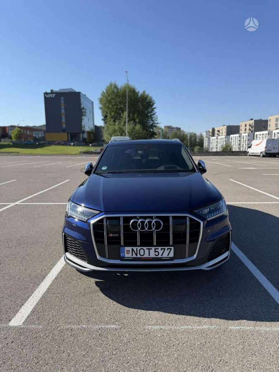 Blue Audi SQ7 2020 in Vilnius, with an engine capacity of 3.96 L and mileage of 109 thousand km for 52000 €, photo 3 on AUTOMOTO.COM.LV