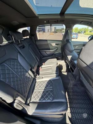 Blue Audi SQ7 2020 in Vilnius, with an engine capacity of 3.96 L and mileage of 109 thousand km for 52000 €, photo 12 on AUTOMOTO.COM.LV