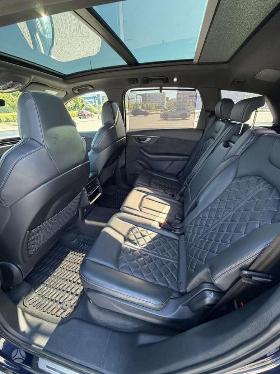 Blue Audi SQ7 2020 in Vilnius, with an engine capacity of 3.96 L and mileage of 109 thousand km for 52000 €, photo 14 on AUTOMOTO.COM.LV