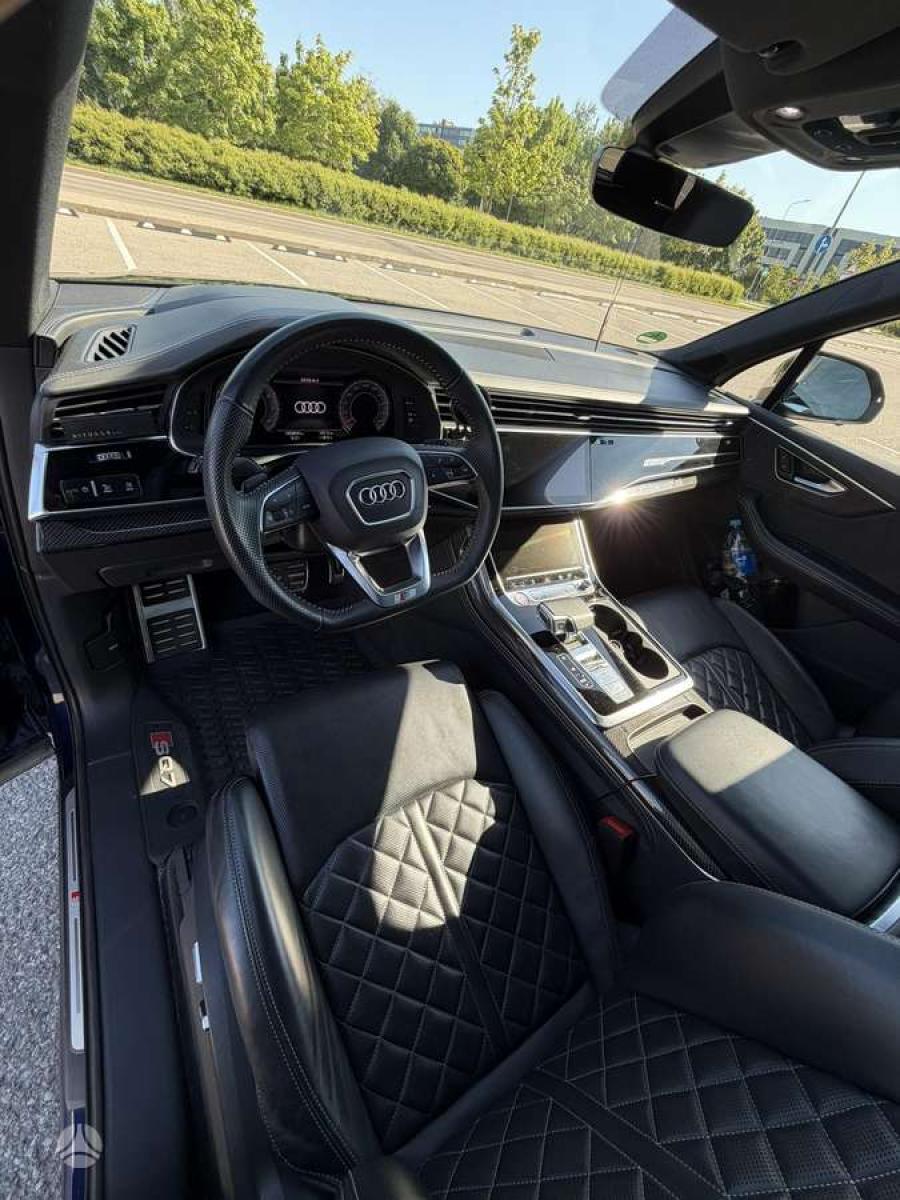 Blue Audi SQ7 2020 in Vilnius, with an engine capacity of 3.96 L and mileage of 109 thousand km for 52000 €, photo 16 on AUTOMOTO.COM.LV