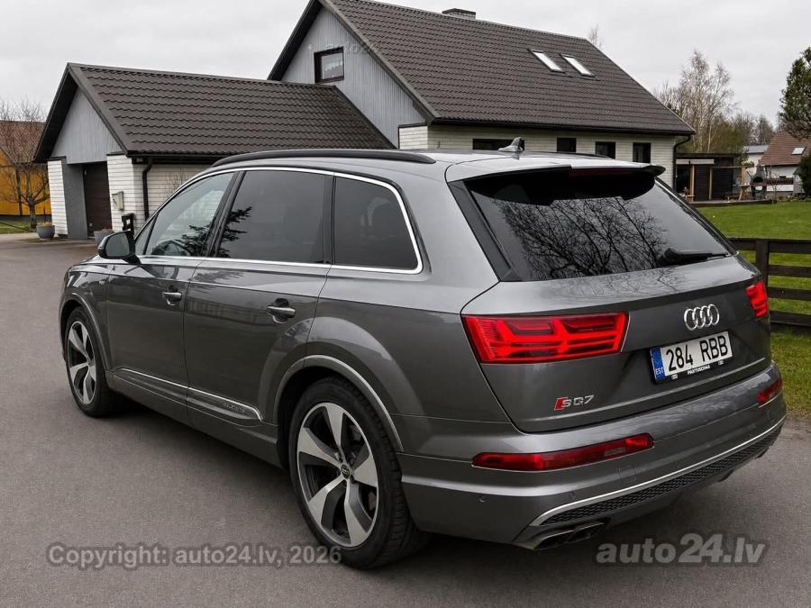 Pelēks Audi SQ7 2016 Tallina, ar dzinēja tilpumu 4.00 L un nobraukumu 338 tūkst. km par 24900 €, foto 4 vietnē AUTOMOTO.COM.LV