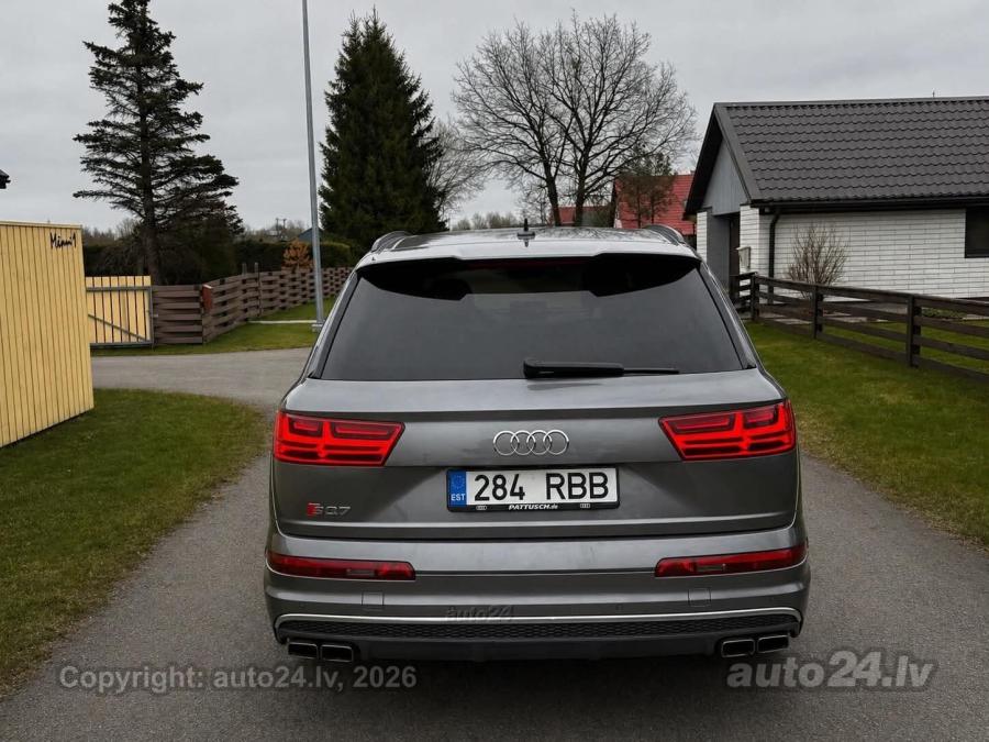 Pelēks Audi SQ7 2016 Tallina, ar dzinēja tilpumu 4.00 L un nobraukumu 338 tūkst. km par 24900 €, foto 9 vietnē AUTOMOTO.COM.LV