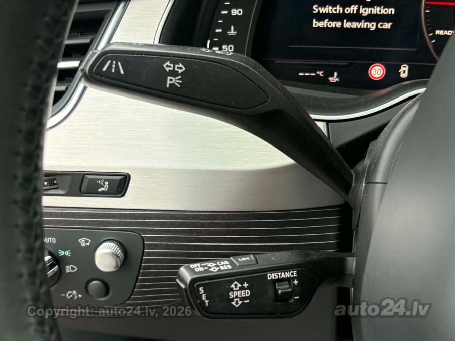 Pelēks Audi SQ7 2016 Tallina, ar dzinēja tilpumu 4.00 L un nobraukumu 338 tūkst. km par 24900 €, foto 24 vietnē AUTOMOTO.COM.LV