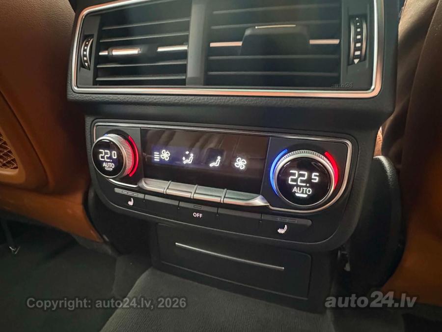 Pelēks Audi SQ7 2016 Tallina, ar dzinēja tilpumu 4.00 L un nobraukumu 338 tūkst. km par 24900 €, foto 27 vietnē AUTOMOTO.COM.LV