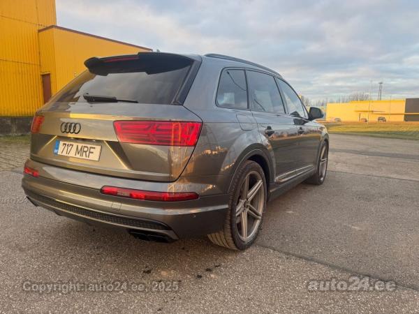 Grey Audi SQ7 2017 in Tallinn, with an engine capacity of 4.00 L and mileage of 206 thousand km for 35000 €, photo 11 on AUTOMOTO.COM.LV