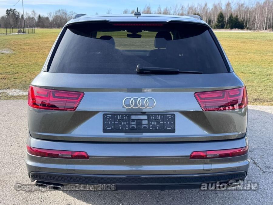Grey Audi SQ7 2017 in Tartu, with an engine capacity of 4.00 L and mileage of 209 thousand km for 29900 €, photo 6 on AUTOMOTO.COM.LV
