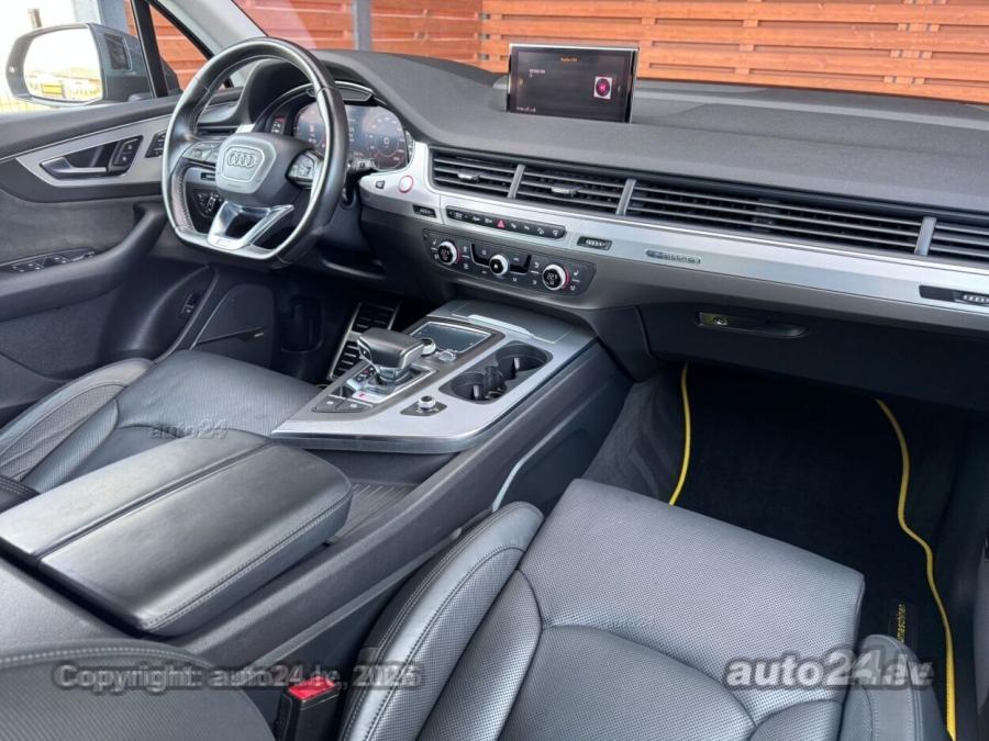 Grey Audi SQ7 2017 in Tartu, with an engine capacity of 4.00 L and mileage of 209 thousand km for 29900 €, photo 12 on AUTOMOTO.COM.LV