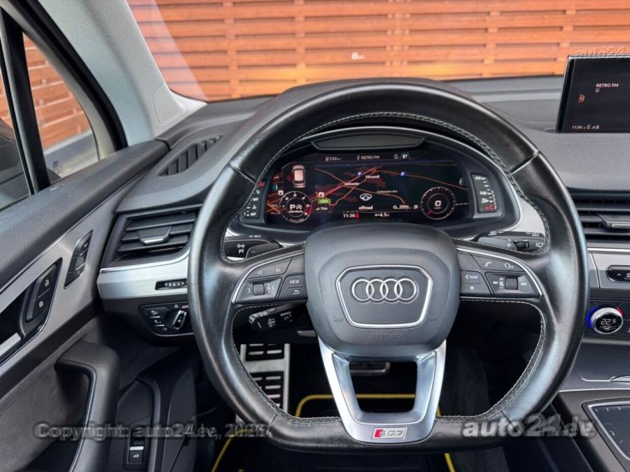Grey Audi SQ7 2017 in Tartu, with an engine capacity of 4.00 L and mileage of 209 thousand km for 29900 €, photo 17 on AUTOMOTO.COM.LV