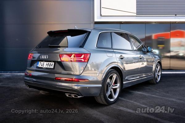 Grey Audi SQ7 2017 in Tallinn, with an engine capacity of 4.00 L and mileage of 211 thousand km for 36900 €, photo 2 on AUTOMOTO.COM.LV