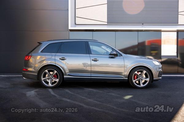 Grey Audi SQ7 2017 in Tallinn, with an engine capacity of 4.00 L and mileage of 211 thousand km for 36900 €, photo 4 on AUTOMOTO.COM.LV