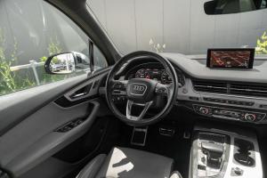Pelēks Audi SQ7 2017 Viļņa, ar dzinēja tilpumu 4.00 L un nobraukumu 200 tūkst. km par 29950 €, foto 22 vietnē AUTOMOTO.COM.LV